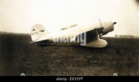 The Lockheed Model 8A Sirius is a light aircraft with a distinctive ...