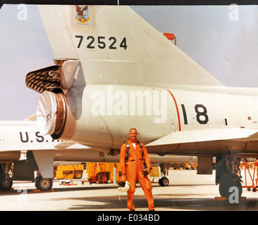 The F-106 Delta Dart, with tail number 58-07632, was part of the 2d ...