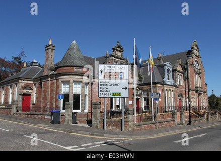 Exterior of Kirriemuir public library Scotland April 2014 Stock Photo ...