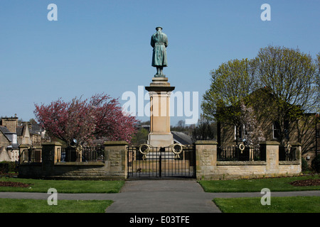 Statue, ww1 memorial, remembrance day Stock Photo - Alamy