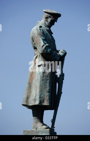 Statue, ww1 memorial, remembrance day Stock Photo - Alamy