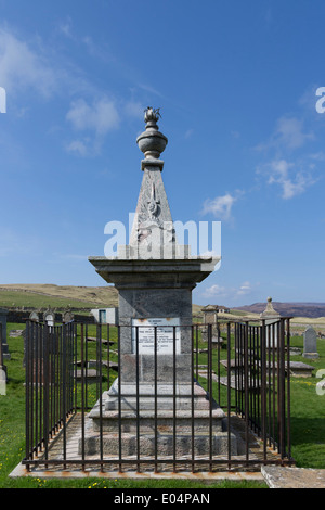 The Grave of Gaelic Poet Robb Donn in Balnakeil Church Yard Durness ...
