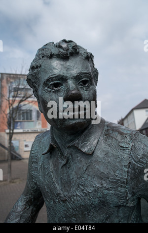 Bronze statue of Dylan Thomas, poet and writer, in the Swansea Marina ...