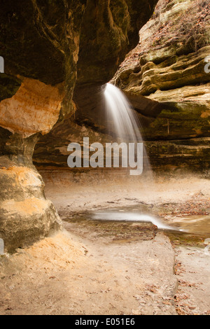LaSalle Canyon, Starved Rock State Park, near Ottawa, Illinois, USA on ...