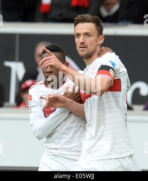 Stuttgart's Christian Gentner (C) celebrates his 1-1 goal with ...