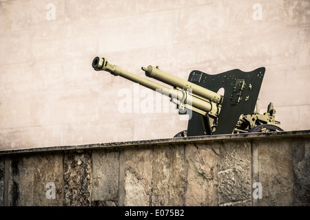 an Old World War II cannon Stock Photo - Alamy