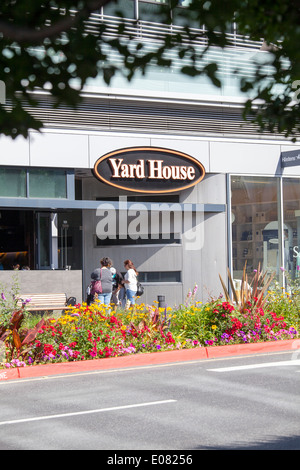 Yard House restaurant at Santana Row in San Jose, CA Stock Photo - Alamy