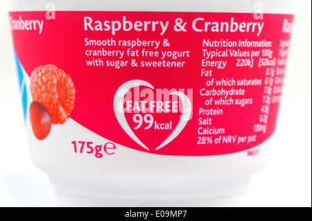 Muller raspberry and cranberry fat free yogurt dessert 99kcal Stock ...