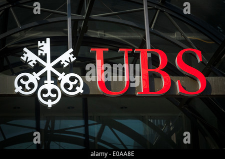 UBS Financial Services Sign Stock Photo - Alamy
