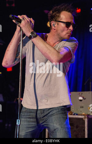 Madison, Wisconsin, USA. 5th May, 2014. Vocalist SCOTT WEILAND peforms ...