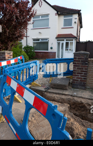 National Grid Gas replacing cast iron supply pipes with new plastic ...