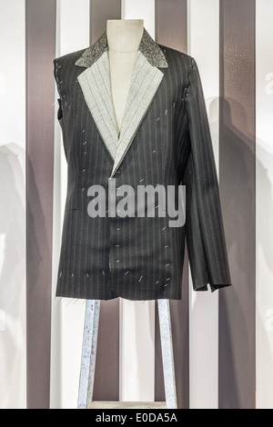 detail of an unfinished suit in a tailor shop Stock Photo - Alamy