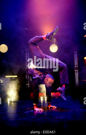 Contortionist Jonathan Nosan. The acrobatics show "Limbo" returns to ...