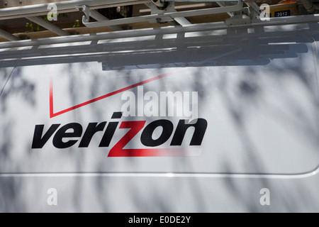 Verizon service van - USA Stock Photo - Alamy