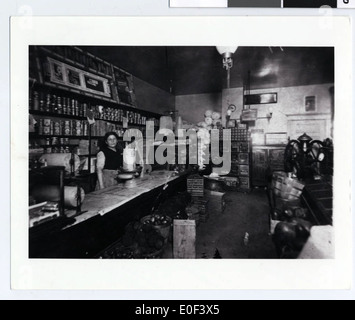 Grocer's Shop early 1900s Stock Photo - Alamy
