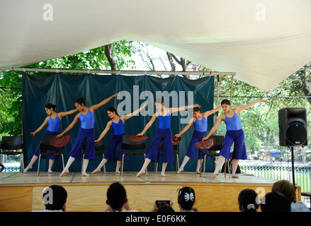 Mexican High school dance class exhibition of jazz and mordern dances ...