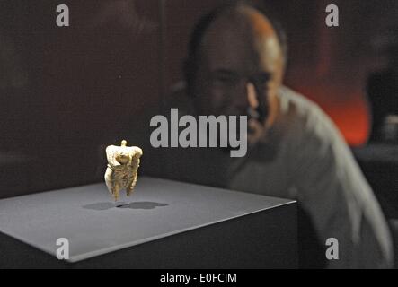 The Venus of Hohle Fels is on display at the Prehistory Museum ...