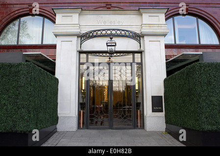 The Wellesley hotel, London Stock Photo - Alamy