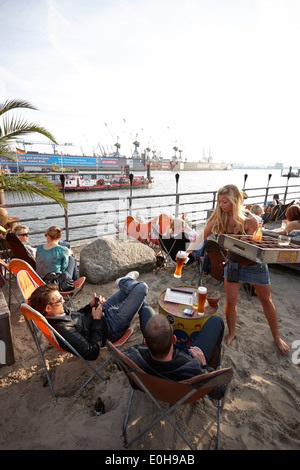 Beach bar Strand Pauli, Hafenstrasse, Hamburg harbour, Germany Stock ...