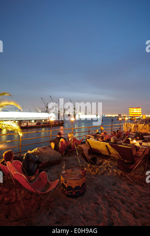 Beach bar Strand Pauli, Hafenstrasse, Hamburg harbour, Germany Stock ...