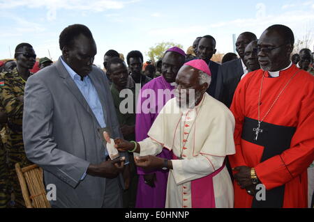 Sudanese Bishop Paride Taban from Southern Sudan, receives the Prix ...