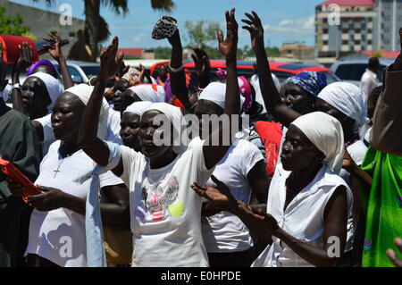 Juba, Jonglei, South Sudan. 13th May, 2014. Murle tribes people ...