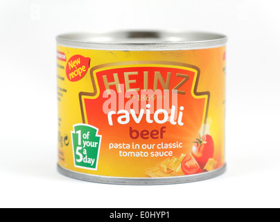 A tin of Heinz beef ravioli Stock Photo - Alamy