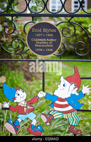 Plaque commemorating author Enid Blyton in Beaconsfield where she lived ...