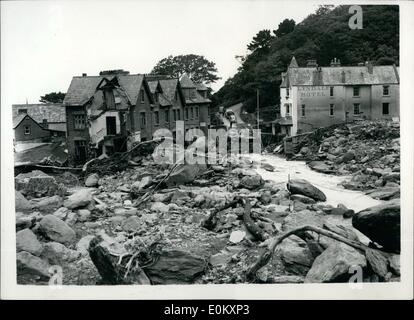 Aug. 08, 1952 - The flood disaster at Lynmouth. Making way for the ...