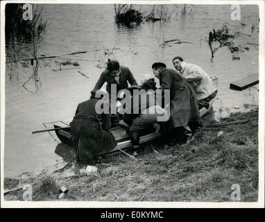 Feb. 02, 1953 - Rescue work continues on Canvey Island: Mrs. Rudge ...