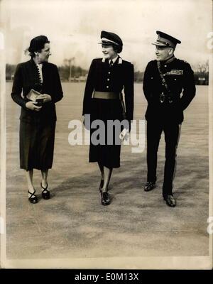 Feb. 25, 1953 - Passing out parade of W.R.A.C. Officer Cadets ? The ...