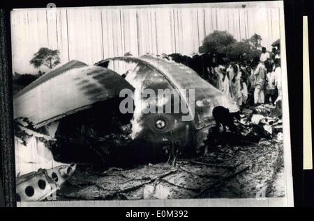 May 04, 1953 - British ''Comet'' Airliner Crashes Near Calcutta ...
