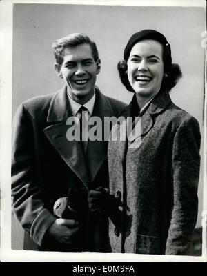 Mar. 03, 1954 - Johnnie Ray Arrives. Johnnie Ray, the emotional ...