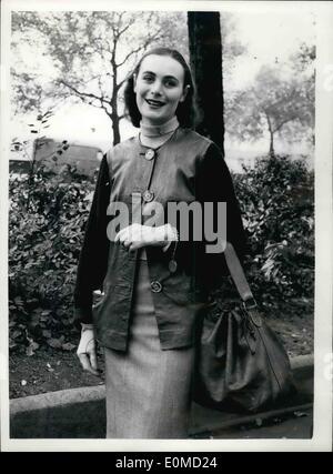 Sep. 09, 1954 - Film Director's Wife Goes Shopping: Mrs. John Huston ...