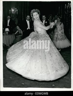 May 05, 1955 - Lady Docker dances before the TV Cameras: Lady Docker ...