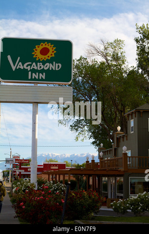 The Vagabond Inn sign in Bishop California Stock Photo - Alamy