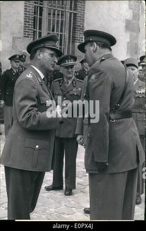 Apr. 04, 1957 - General Speidel takes over : Germany's general Stock ...