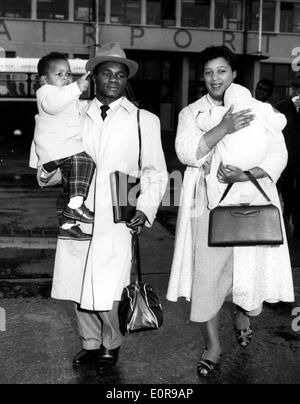 Hogan Bassey was a Nigerian professional boxer, known for his success ...