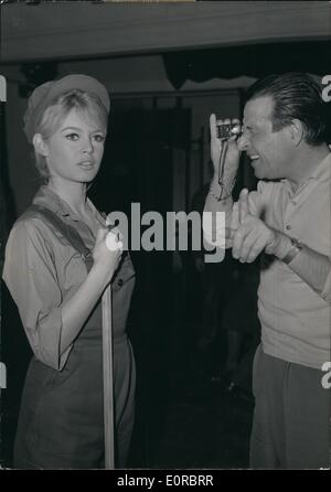 Babette s'en va-t-en guerre Babette goes to war Year: 1959 - France ...