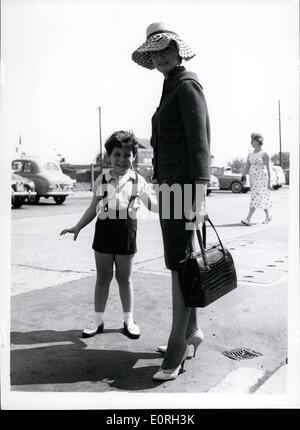 VIC DAMONE with wife Pier Angeli and son Perry Farinola 1955.Supplied ...