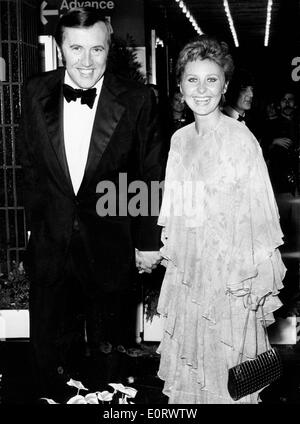 Journalist David Frost with wife Lynne Frederick Stock Photo - Alamy