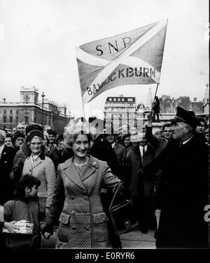 Winifred Ewing at a political event Stock Photo - Alamy