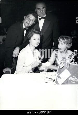 NADJA TILLER, WALTER GILLER in einem Sketch der Show 'Hallo Peter ...