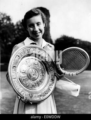 Tennis Player Maureen Connolly showing off her award Stock Photo - Alamy
