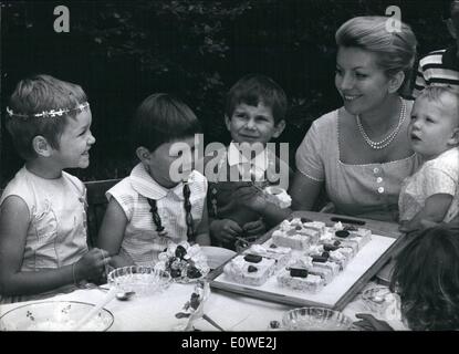 Erica Beer Erica Beer Erica Beer Stock Photo - Alamy
