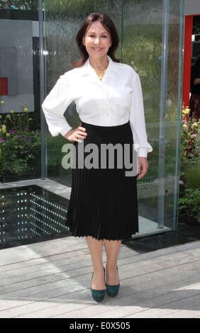 London, UK. Arlene Phillips at RHS Chelsea Flower Show VIP and Press ...