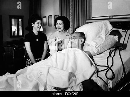 Bethesda Naval Hospital: President Lyndon B. Johnson visits ward with ...