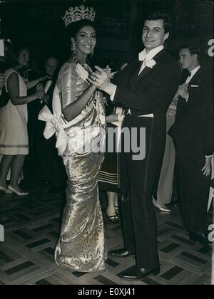 Nov. 11, 1966 - Miss World Goes To The Mansion House: Miss India - 25 ...