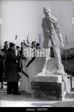 Statue of Baron Pierre de Coubertin, Olympic Games Founder Stock Photo ...