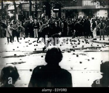 Students clash with riot police during a demonstration in front of the ...